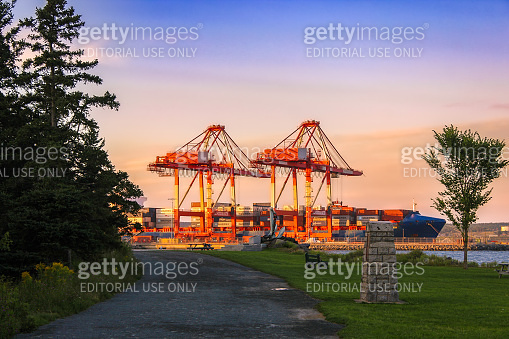 Halifax Harbour container cranes 이미지 (2158643948) - 게티이미지뱅크