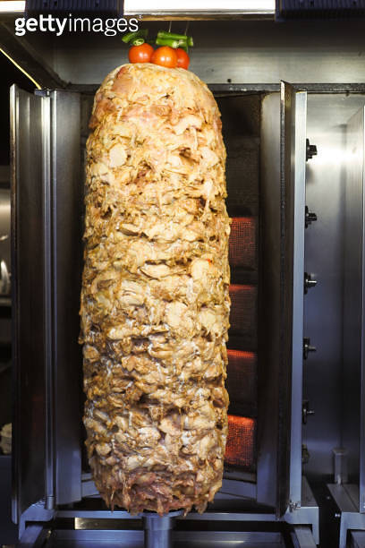 rotating traditional gyros meat close up 이미지 (2038191524) - 게티이미지뱅크