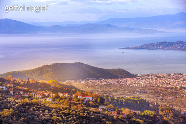 Volos city sunset view from Pelion mount, Greece 이미지 (2096067944) - 게티이미지뱅크