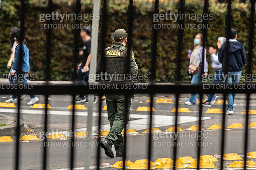 Colombian National Police, man with his back camouflaged special ...