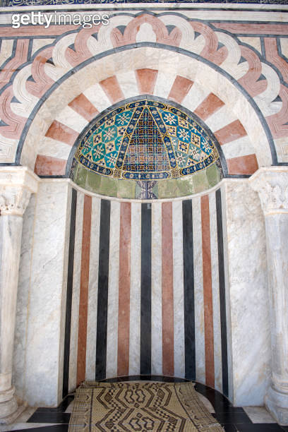 Arabic mosaic tile details on al-Aqsa mosque, Dome of the Rock ...