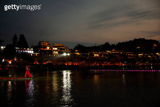 Chinese actress acting biancheng performance for show travelers in ...
