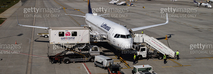 Lufthansa Airbus A320-200 plane at John Paul II Krakow Balice ...