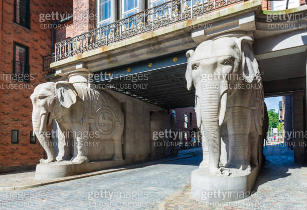 The Elephant Gate in the Carlsberg district in Copenhagen, Denmark ...