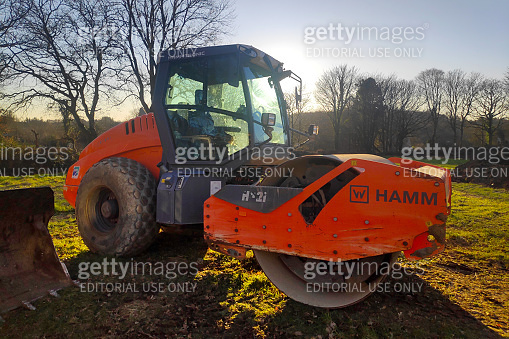 Hamm AG H12i road roller on a construction site 이미지 (2060903241) - 게티이미지뱅크