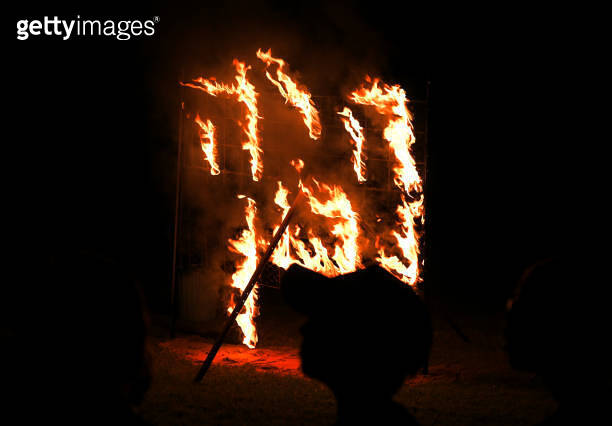 Scouts youth movement group lit together the motto Be Prepared 이미지 ...