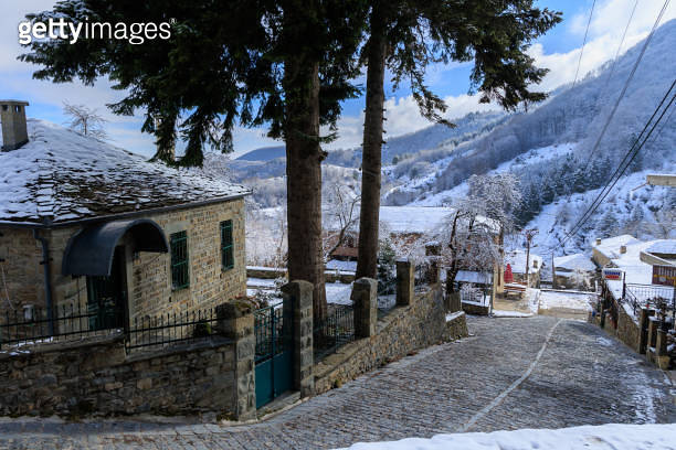 Dardha village in snow in Albania 이미지 (1946172712) - 게티이미지뱅크