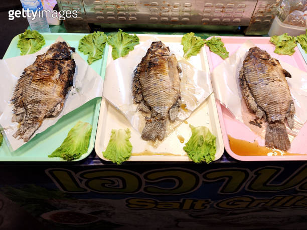 Thai salt crusted grilled fish, Pattaya, Thailand 이미지 (1914454511) - 게티 ...