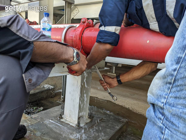 Rectify leakage on the pipe line connection fire fighting. 이미지 ...
