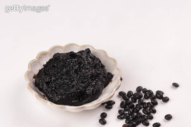 Chunjang is Korean Black Bean Paste. (2165048256) - 게티이미지뱅크