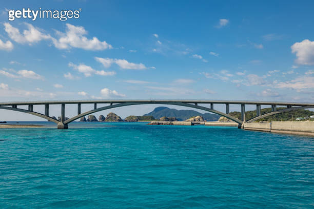 akao bridge, aka island, okinawa islands, japan (2040875664) - 게티이미지뱅크