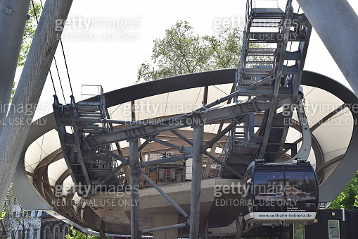 overhead cable car turning wheel 이미지 (2155869353) - 게티이미지뱅크