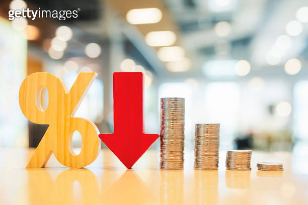 Percentage model and a red arrow pointing down symbolizes falling currency and falling interest ...
