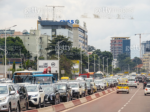 City Street In Kinshasa In The Democratic Republic Of Congo 이미지 ...