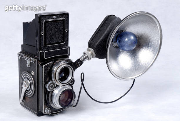 Camera for 120 roll film, 6x6cm photos, with original flash bulb, 1950s ...