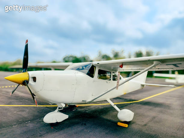 The Cessna 172 propeller plane is a small four-seat, single-engine ...