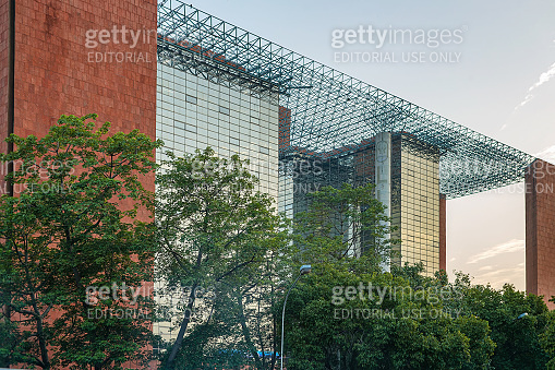 The towering LIC Jeevan Bharati Bhawan in Connaught Place (2157442902 ...