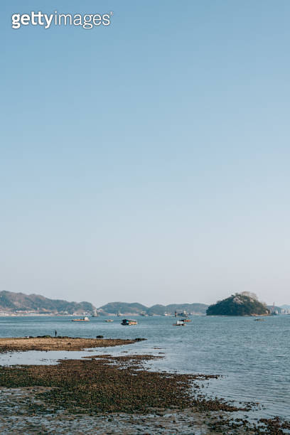 Jinhaeru beach park seascape in Changwon, Korea (1896877598) - 게티이미지뱅크
