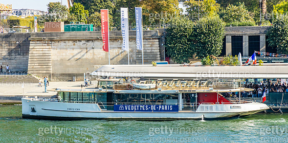 Vedettes de Paris dock and boat near the Eiffel Tower seen from the ...