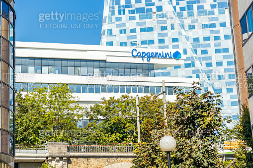 Capgemini head office building in Issy-les-Moulineaux, France 이미지 ...
