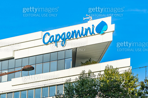 Capgemini head office building in Issy near Paris, France 이미지 ...