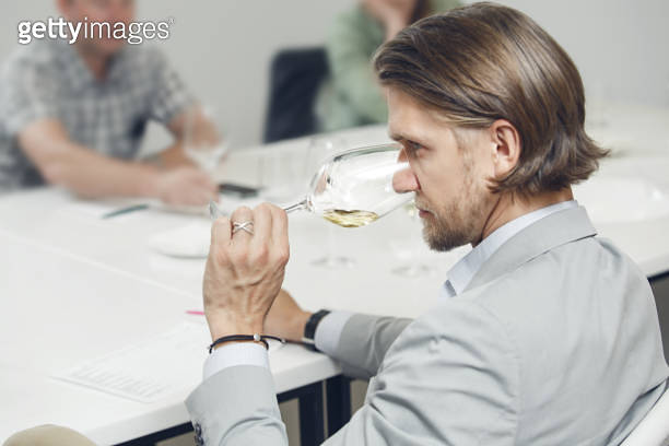 Wine experts association, sommelier school, professional development ...