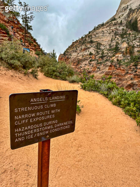 Sign warning hikers of the difficulty of climbing Angel's Landing at ...