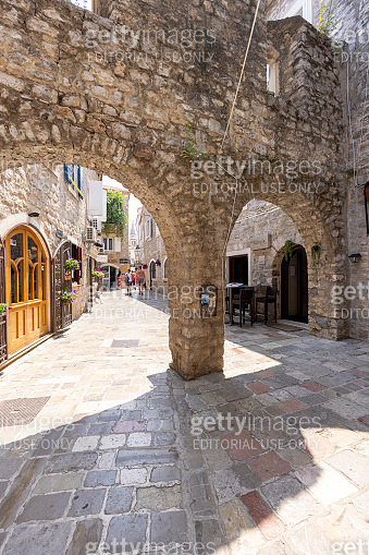 Old Town Walls with Main Gate, Budva, Montenegro (2132813805) - 게티이미지뱅크