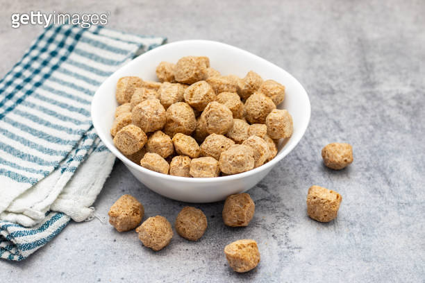 Raw soya chunks are dehydrated, protein-rich, plant-based meat ...