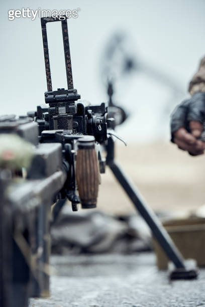 Machine gun for aimed shooting 이미지 (2035405078) - 게티이미지뱅크