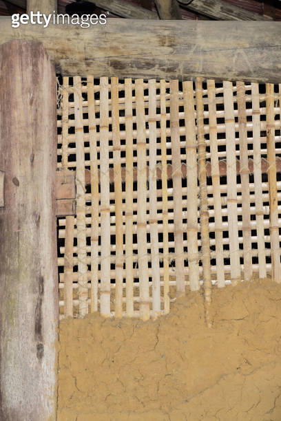 An internal wall under construction of wattle and daub 이미지 (2154502186 ...