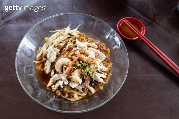 Ipoh popular dry shredded chicken and prawn hor fun noodle served with ...