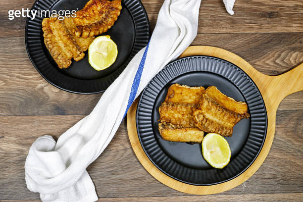 grilled Ray or skate filet decorated with slice of lemon 이미지 ...