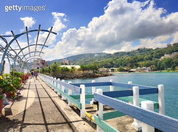 View of Ocho Rios city, Jamaica. Caribbean Sea. 이미지 (1903134638) - 게티이미지뱅크