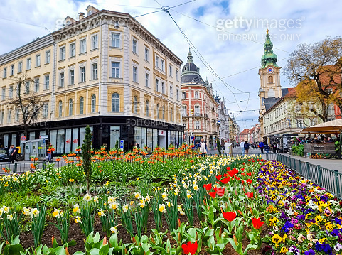 Graz, Austria - 26.03.2023: Colorful spring flowers in Jakominiplatz ...