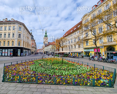 Graz, Austria - 26.03.2023: Colorful spring flowers in Jakominiplatz ...