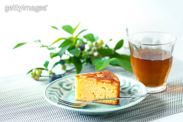 butter-free cake for dyslipidemia with white background. 이미지 ...