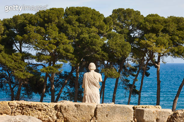 Empuries greek and roman ruins in Costa Brava, Catalonia. Spain 이미지 ...