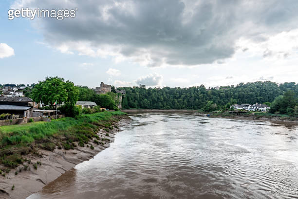 Scenic view of Chepstow with River Wye in Wales 이미지 (2159197954) - 게티이미지뱅크