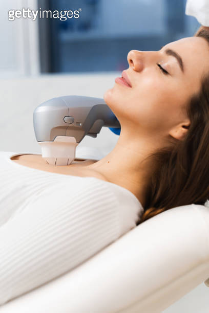 Needle-free rf-lifting process. Face-lifting with help of special ...