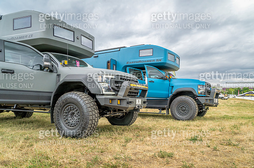 Earthroamer expedition offroad vehicles: LTi on Ford F-550 chassis and ...