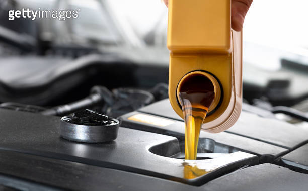 Oil Change Due? Causes and Solutions for Your Vehicle (2158092504) - 게티 ...