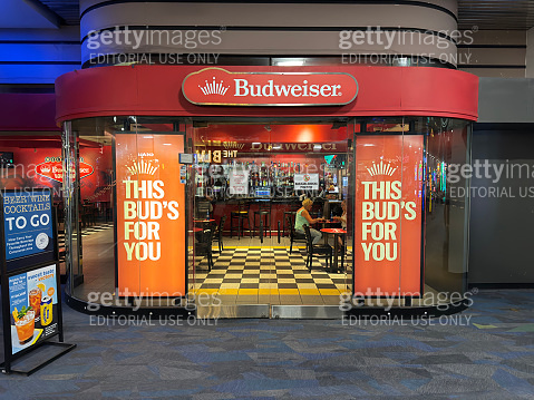 Budweiser store in Harry Reid International Airport 이미지 (2162381317 ...