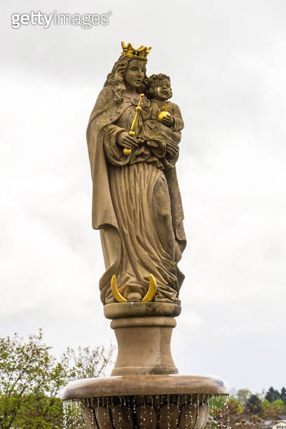Fountain in the Garden of Tholey Abbey St. Mauritius (2149628195) - 게티이미지뱅크