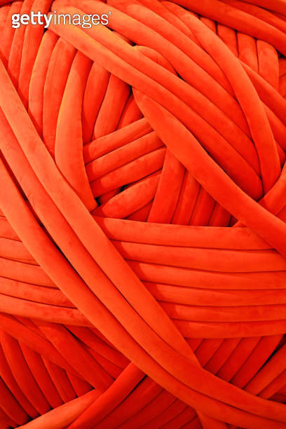 The red threads are jumbled together 이미지 (2154221471) - 게티이미지뱅크