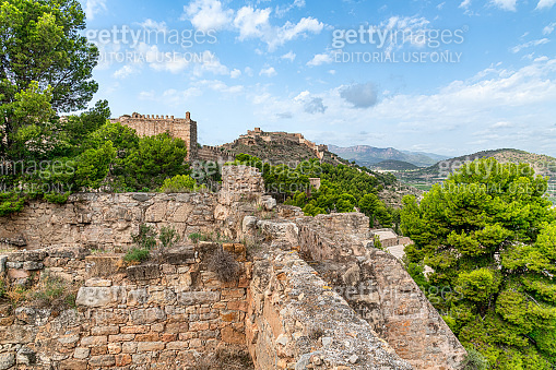 The roman ruins from sagunt castle spain 이미지 (2070454596) - 게티이미지뱅크