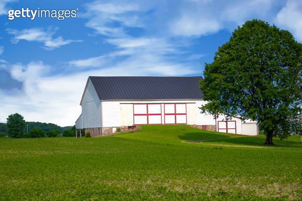Old Barn with earth ramp- Hamilton County, Indiana 이미지 (2002645617 ...