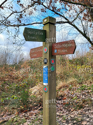 Directional signpost to Sgwd yr Eira Waterfall on the Four Waterfalls ...
