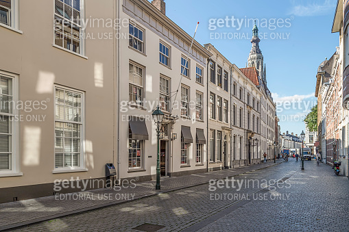 Street with historic buildings in the center of Breda. 이미지 (1932549278 ...