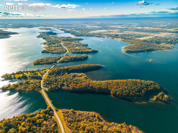 Aerial view of Long Sault Parkway, Canada (1756906103) - 게티이미지뱅크